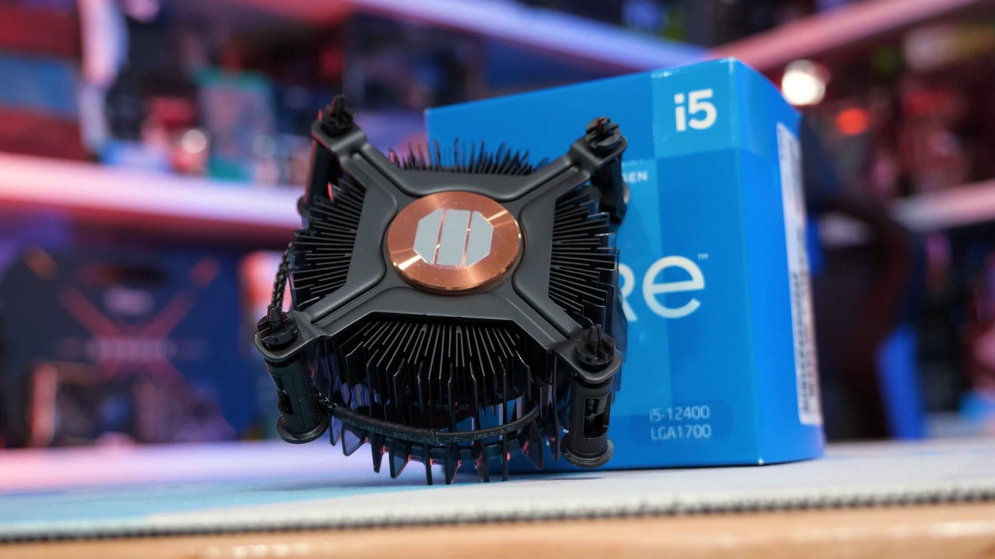 پردازنده معرفی نشده Core i5 13400 در CPU-z تست شد - سخت افزار مگ