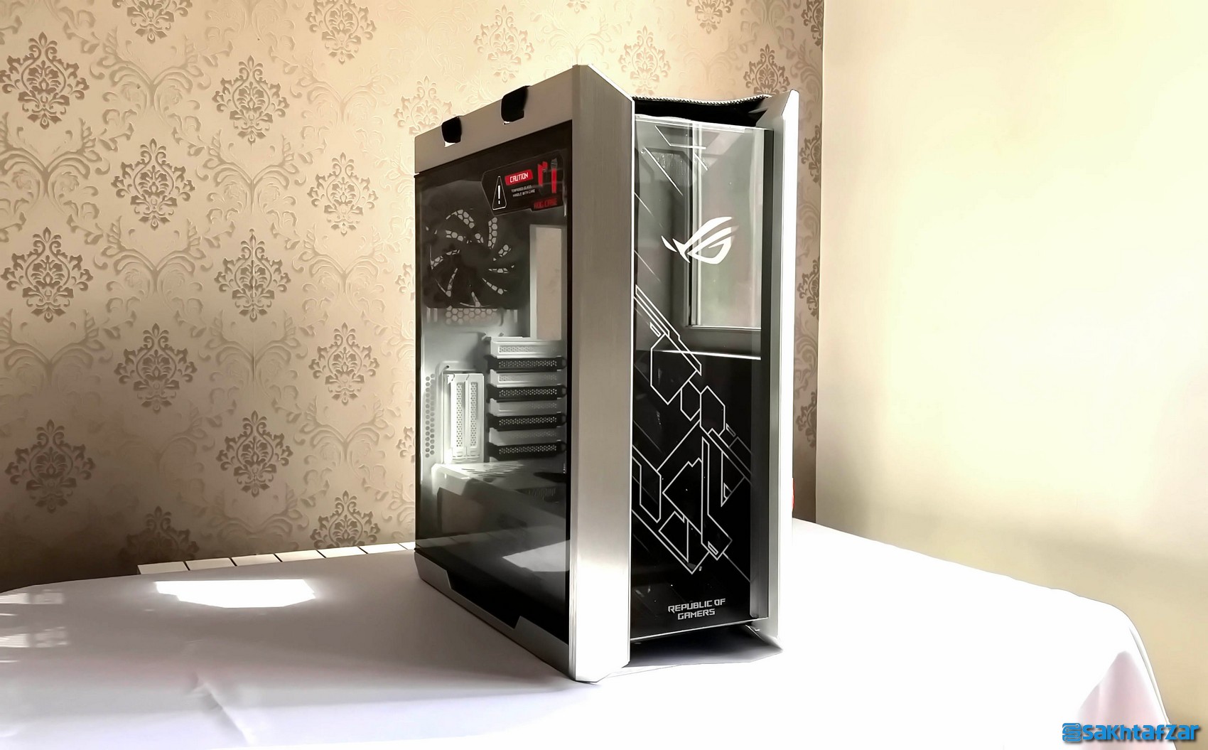 بررسی کیس ایسوس ROG Strix Helios GX601 White Edition RGB هلیوس