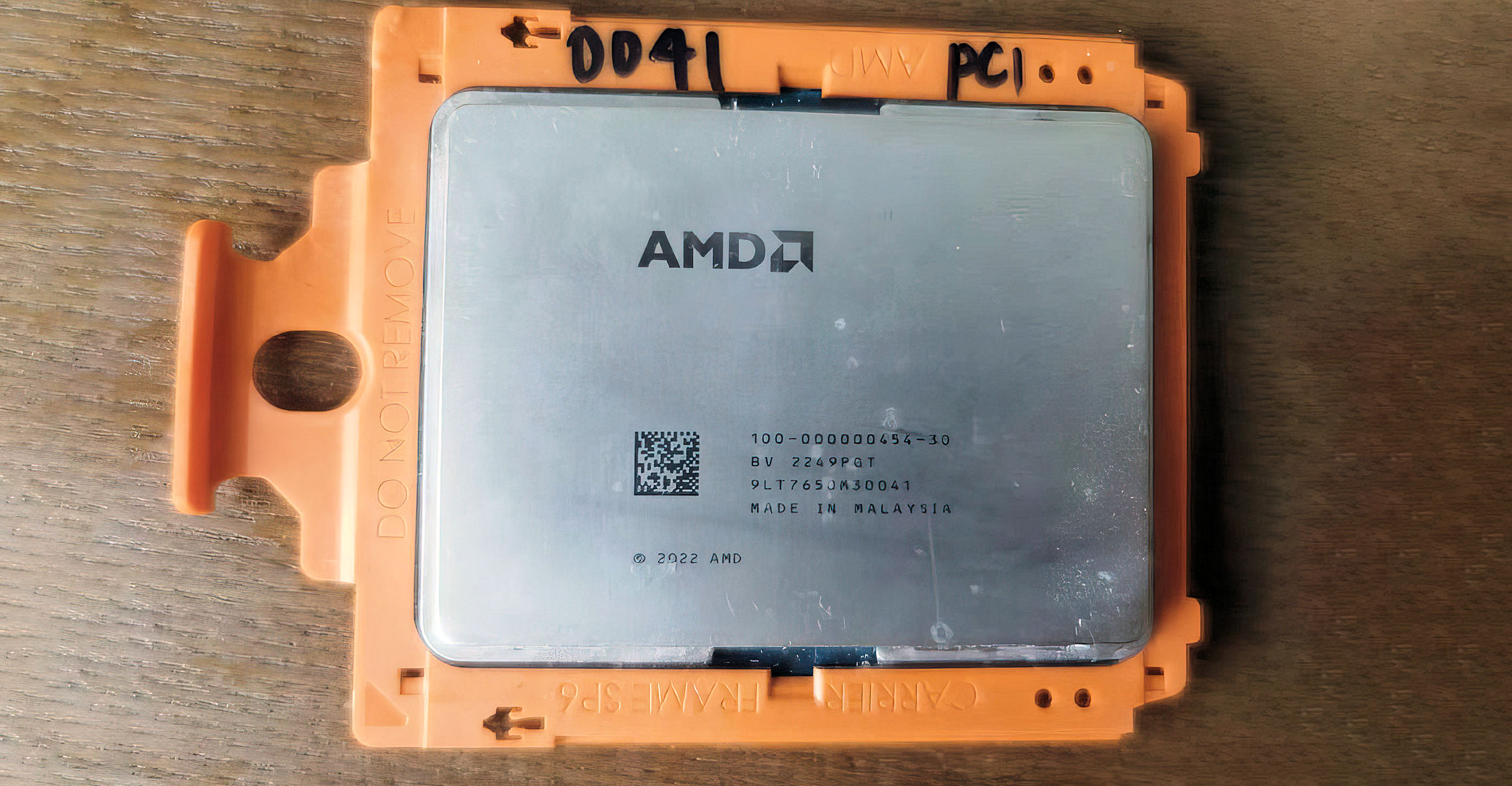 پردازنده AMD Ryzen Threadripper 7985WX از سوکت SP6 استفاده می‌کند - سخت افزار مگ