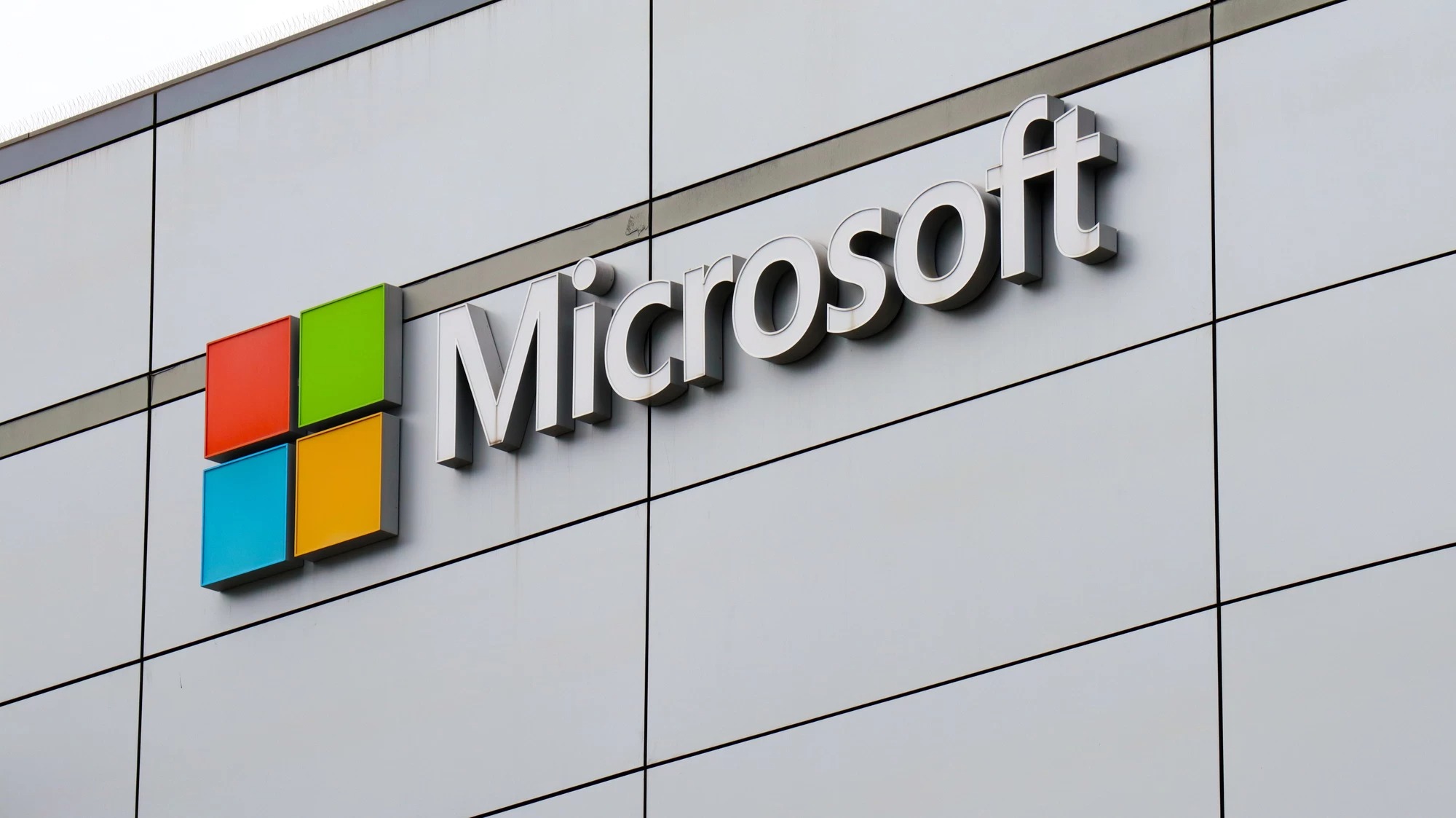 برنامه بزرگ مایکروسافت برای جایگزینی کدهای ویندوز با Rust و هوش مصنوعی ...